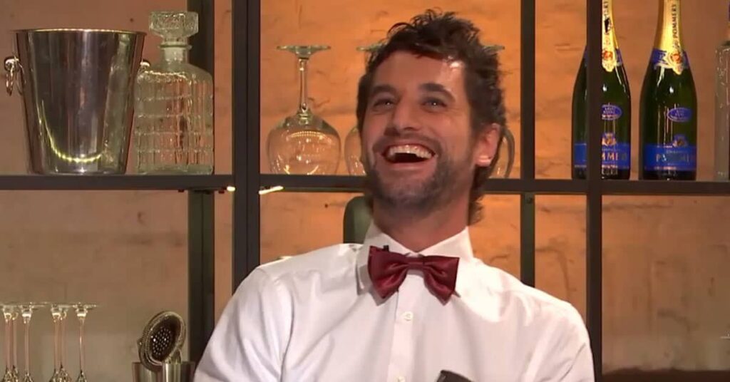 Zo zag knappe barman Victor van 'First Dates' er vroeger uit